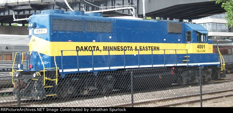 DME 4001, "City of Wall", engineer's side view, Train Fest 2011